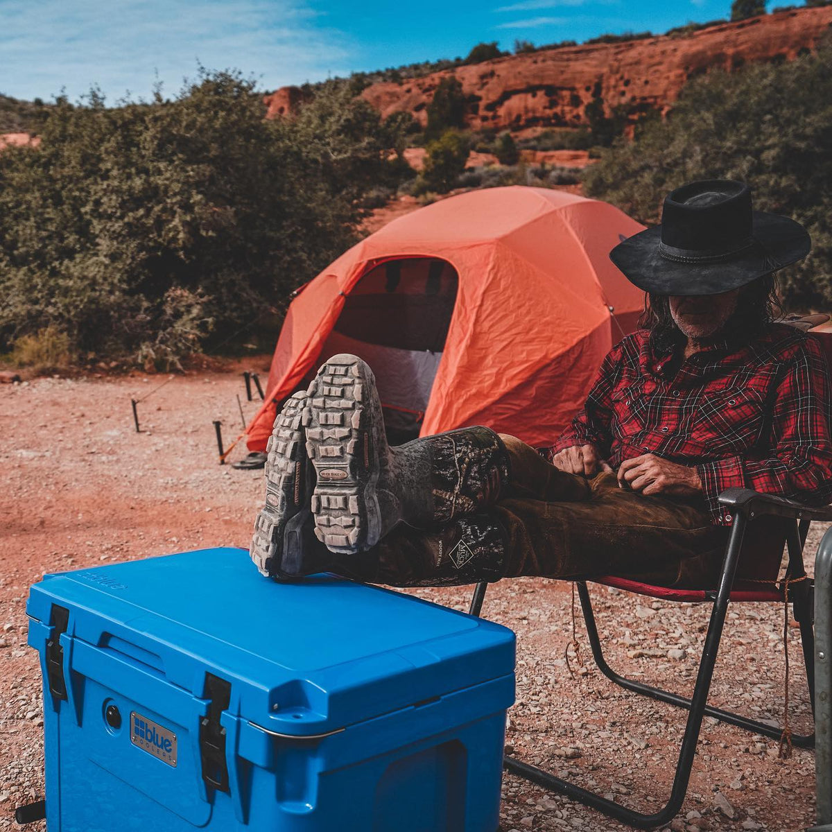 Cobalt 37 Quart Weekender Cooler – Blue Coolers